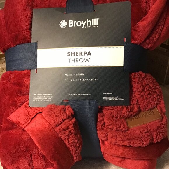 Broyhill | Bedding | Nwt Broyhill Sherpa Throw Wine Red 5x60 | Poshmark
